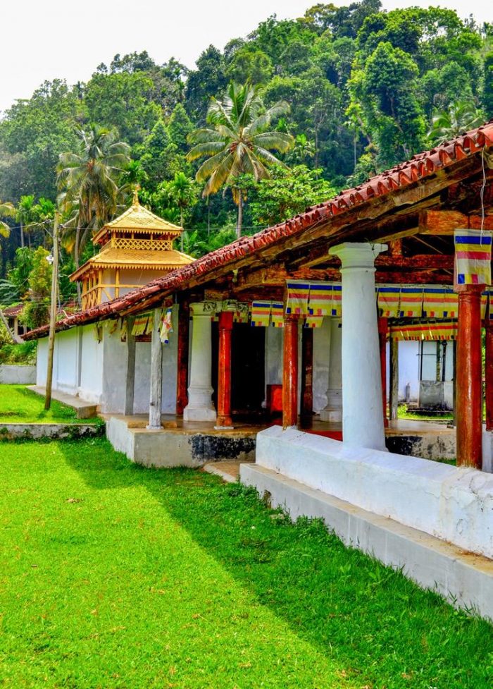 SG Tourism | BOLTHUMBE SUMANA SAMAN DEVALE